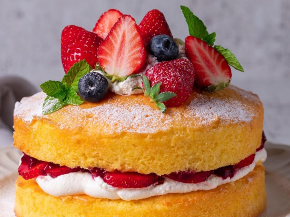 Sponge Cake made with Tirlán Unsalted Sweet Cream Butter | Tirlán ...
